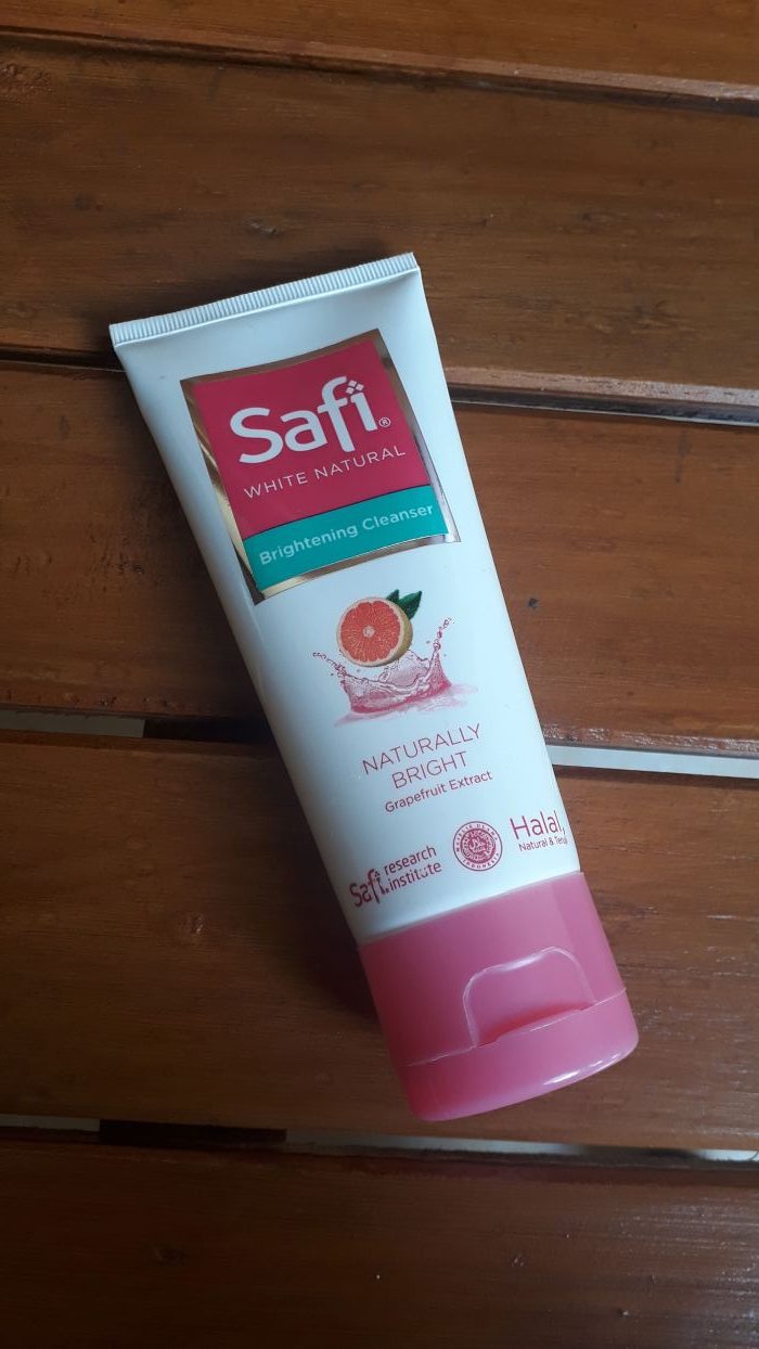 Review Safi Natural White Brightening Cleanser Grapefruit. [+Penjelasan ...